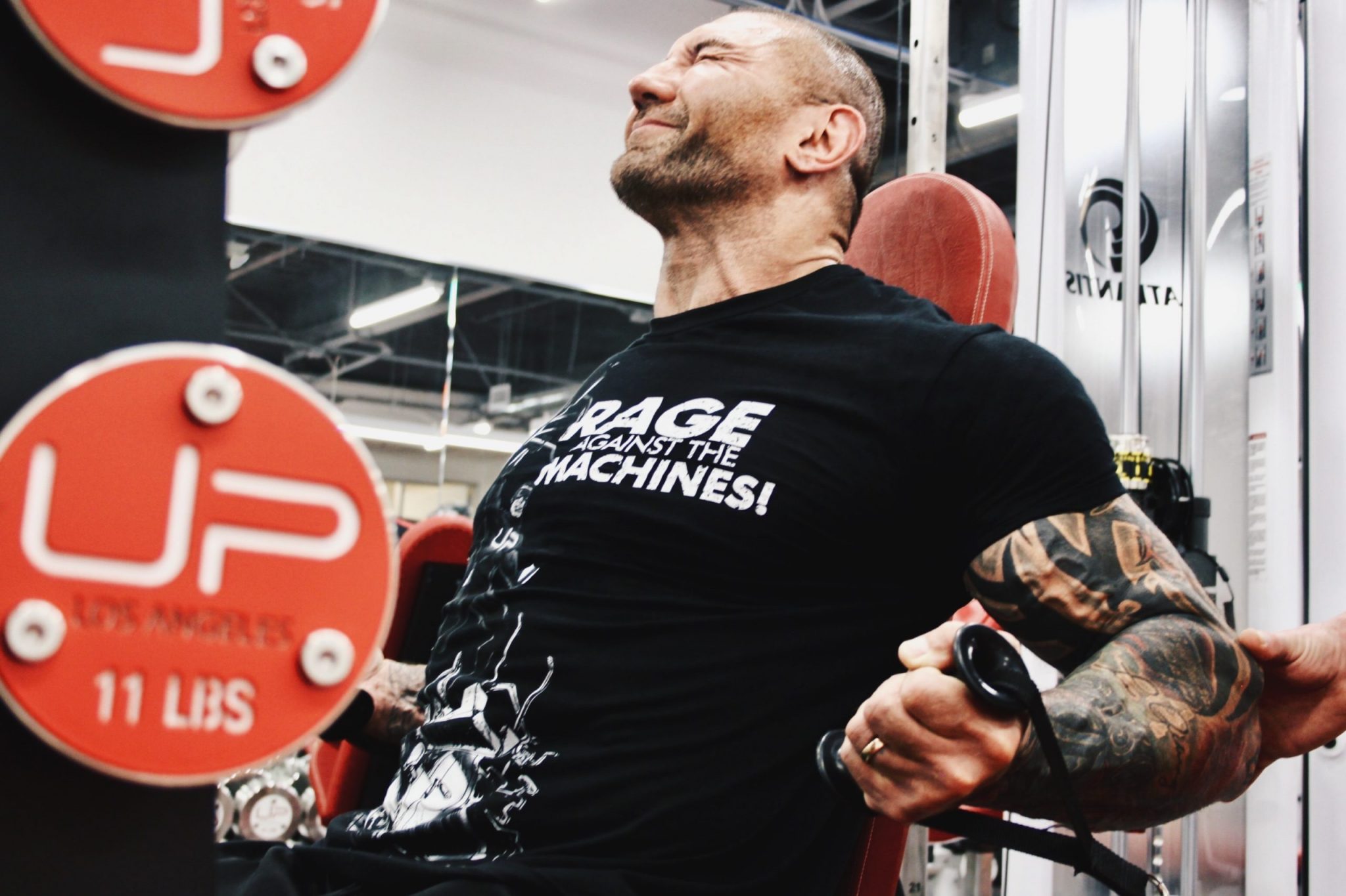 How to get a body like Dave Bautista – Arms and traps workout