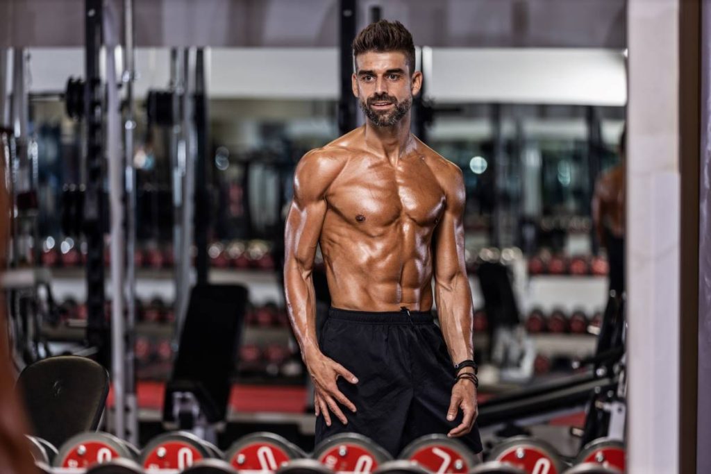 Former kickboxer Rob gets in razor-sharp shape for his wedding day