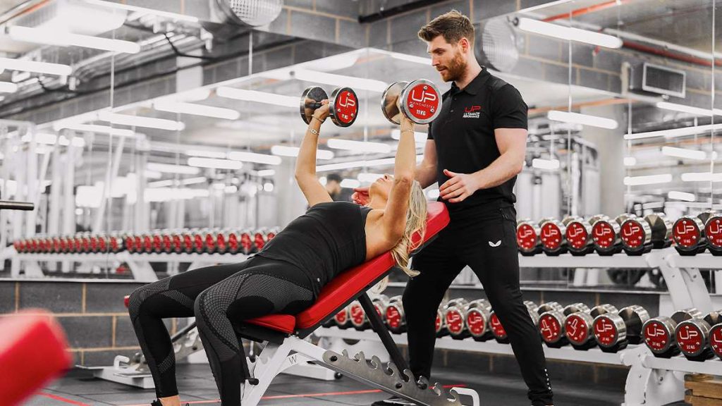 8 quick tips women need to build strength and muscle faster